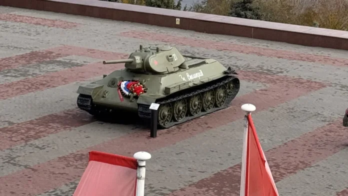 Admiral Ushakov Monument: A Tribute to Naval Brilliance in Volgograd ...